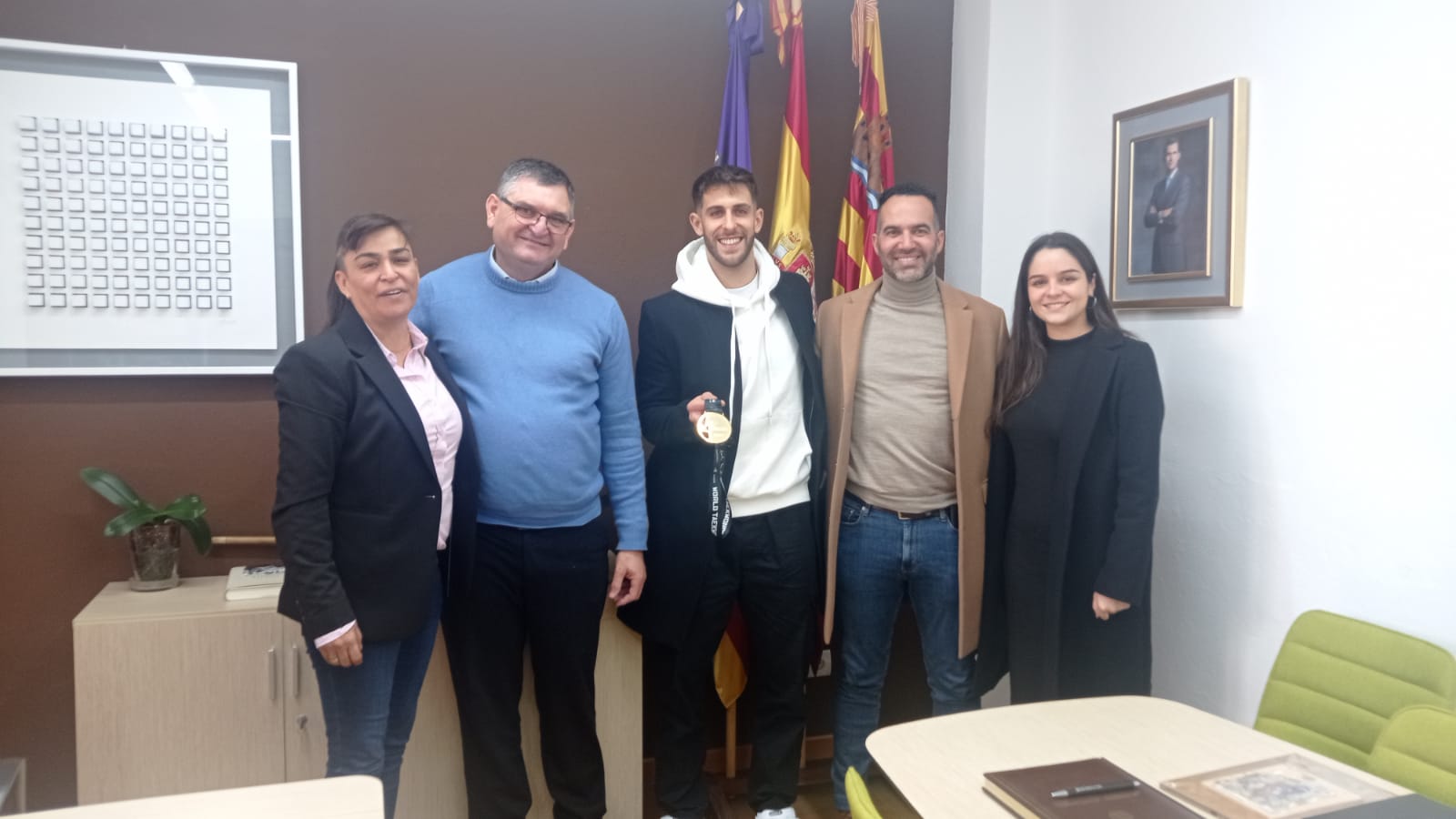 L’Ajuntament de Sant Josep rep a l’actual campió del món de Taekwondo ...